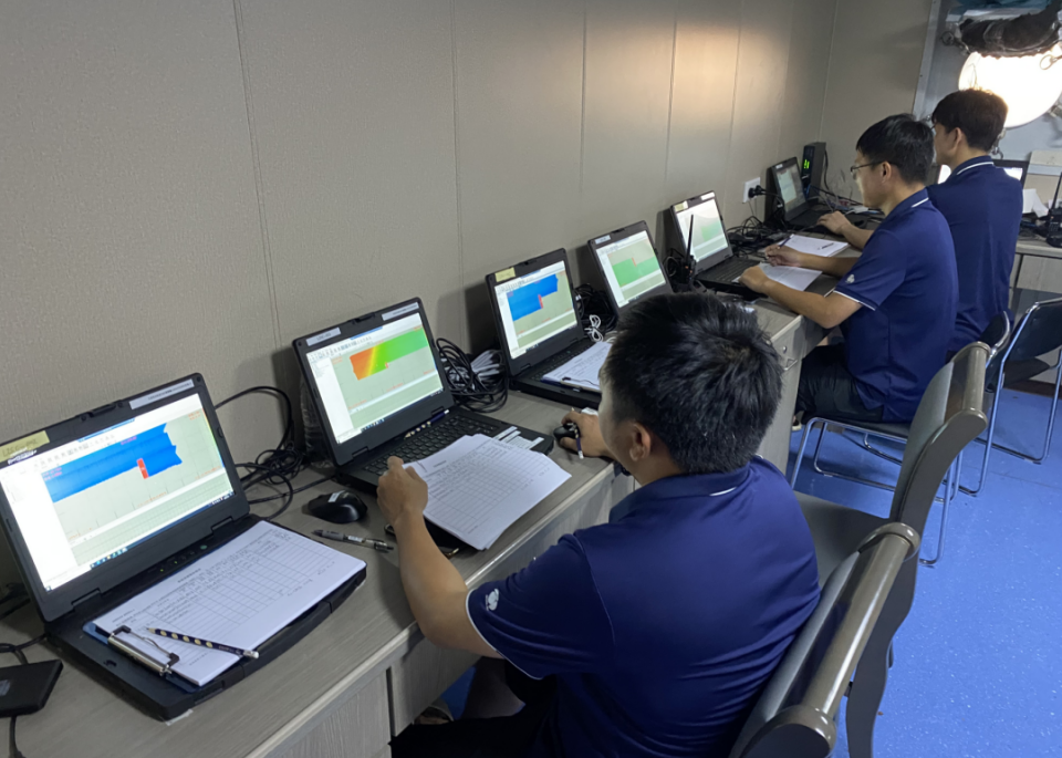 USV Subsea Pipeline Surveys in Shallow Waters | OceanAlpha L25 Case Study